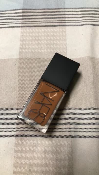 NARS Светоотражающее тональное средство Light Reflecting Foundation ...