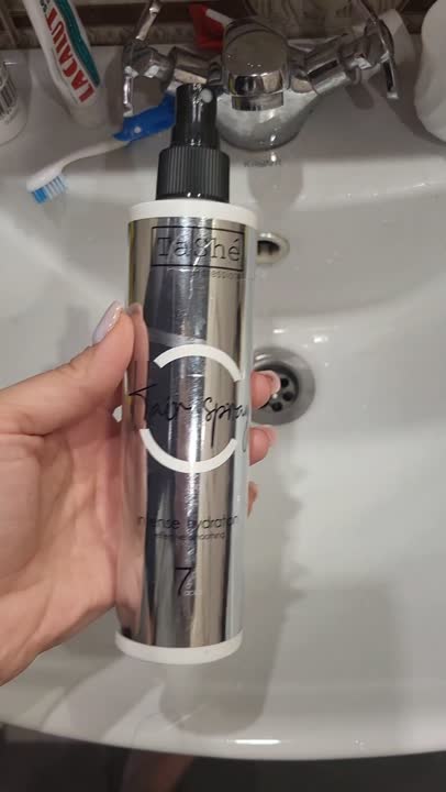 TASHE PROFESSIONAL Несмываемый спрей для увлажнения и разглаживания ...