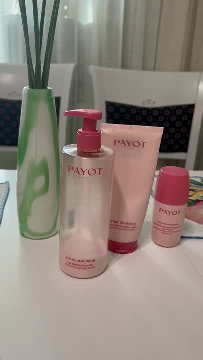 PAYOT Молочко для тела увлажняющее восстанавливающее 24ч с экстрактом ...