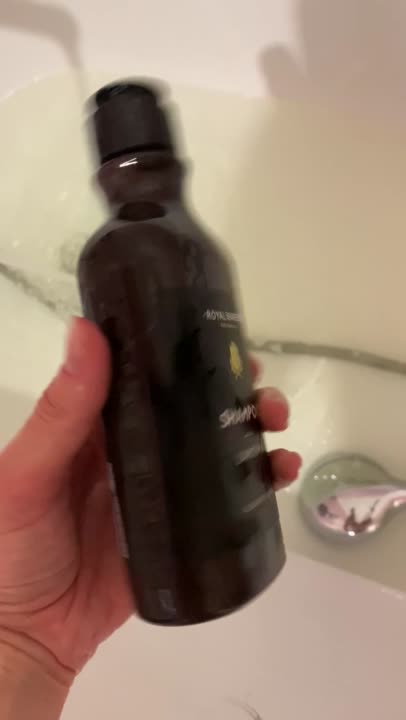 ROYAL BARBER Шампунь купить по цене 639₽ в ЛЭТУАЛЬ