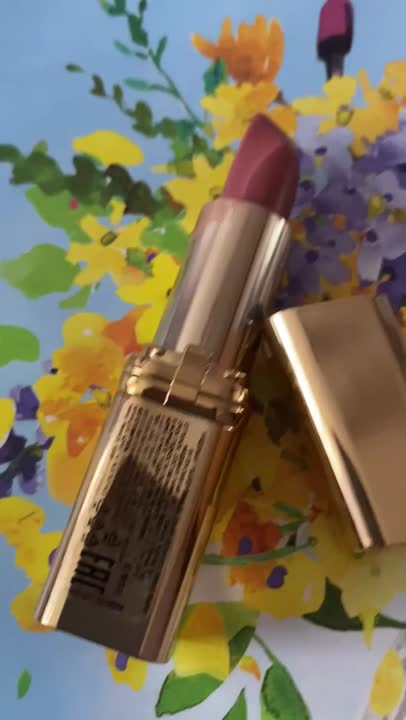 Помады L'ORÉAL PARIS Нюдовая помада для губ Color Riche Les Nus ...
