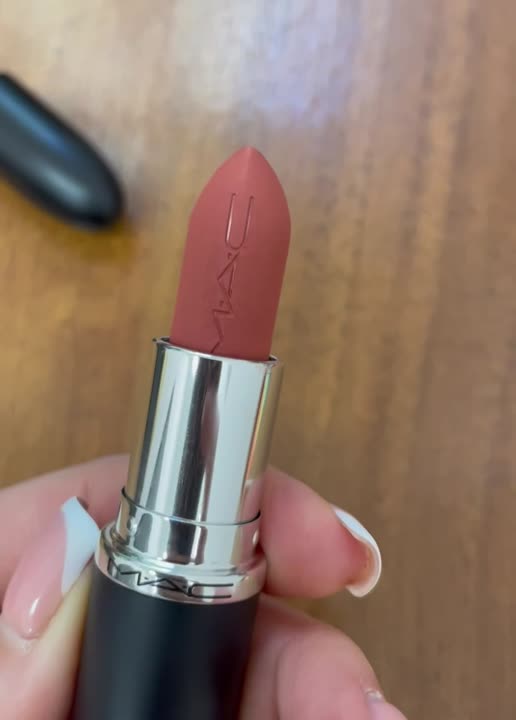 MAC Губная помада Macximal Matte Lipstick, Captive Audience, 3,5 г ...