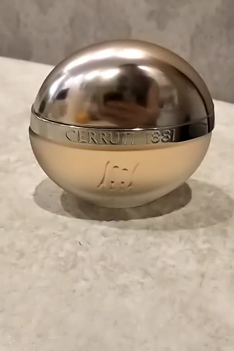 CERRUTI 1881 Туалетная вода 1881 Pour Femme купить по цене 3119₽ в ЛЭТУАЛЬ