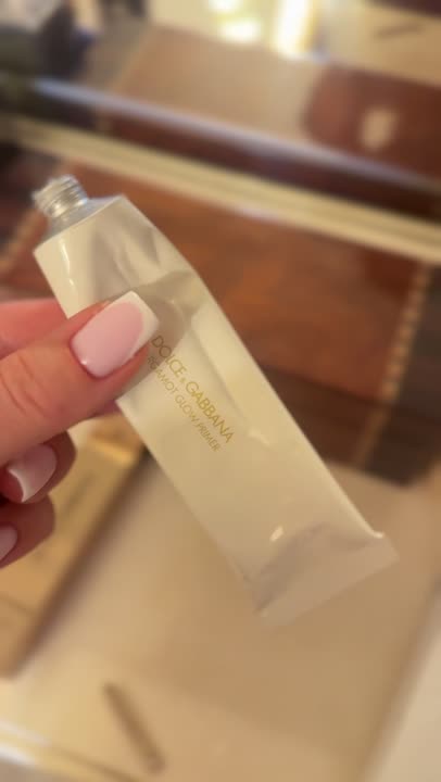 DOLCE&GABBANA Праймер с эффектом сияния Bergamot glow primer купить по ...