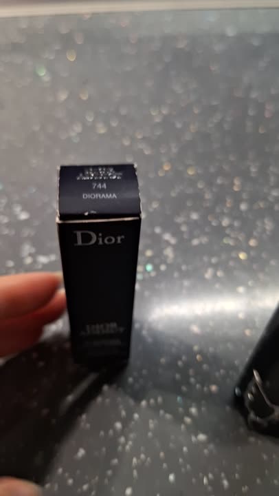 DIOR Помада для губ Addict купить по цене 5300₽ в ЛЭТУАЛЬ