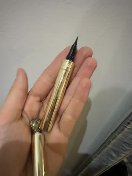 DOLCE&GABBANA Жидкая подводка для глаз Everink Liner купить по цене ...