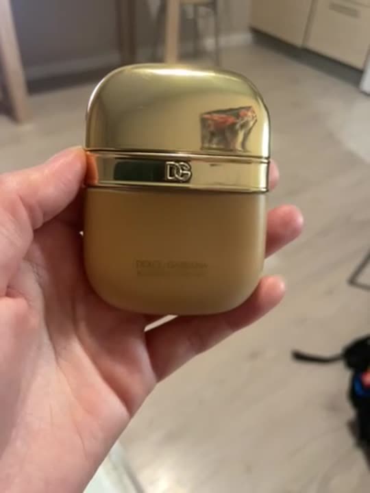 DOLCE&GABBANA Увлажняющий тональный крем с эффектом сияния SPF 20 PA ...